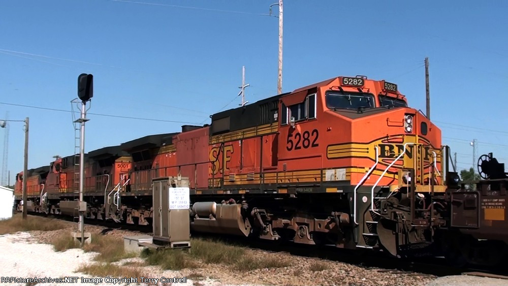 BNSF 5282